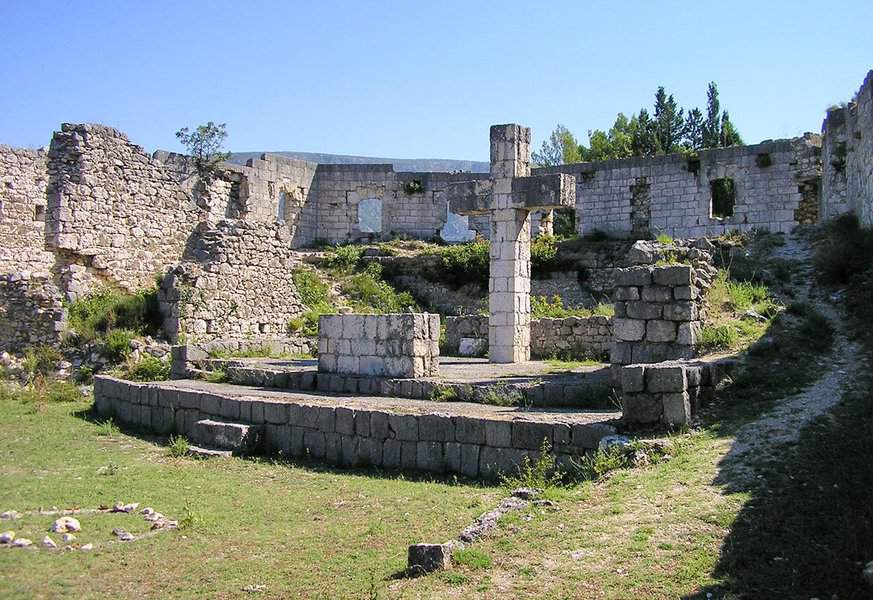 Inspekcija naložila rušenje križa u stolačkom Starom gradu - Tuzla L!VE