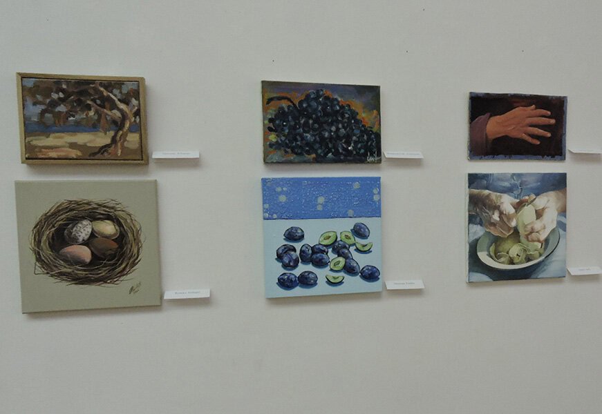 Tuzla: Izložba “Mali Format 2022.” u Ateljeu "Ismet Mujezinović ...