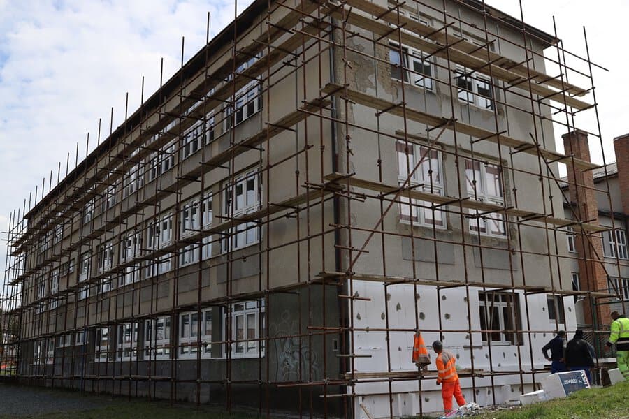 Počeli radovi na izradi termo fasade na objektu Osnovne škole Banovići ...