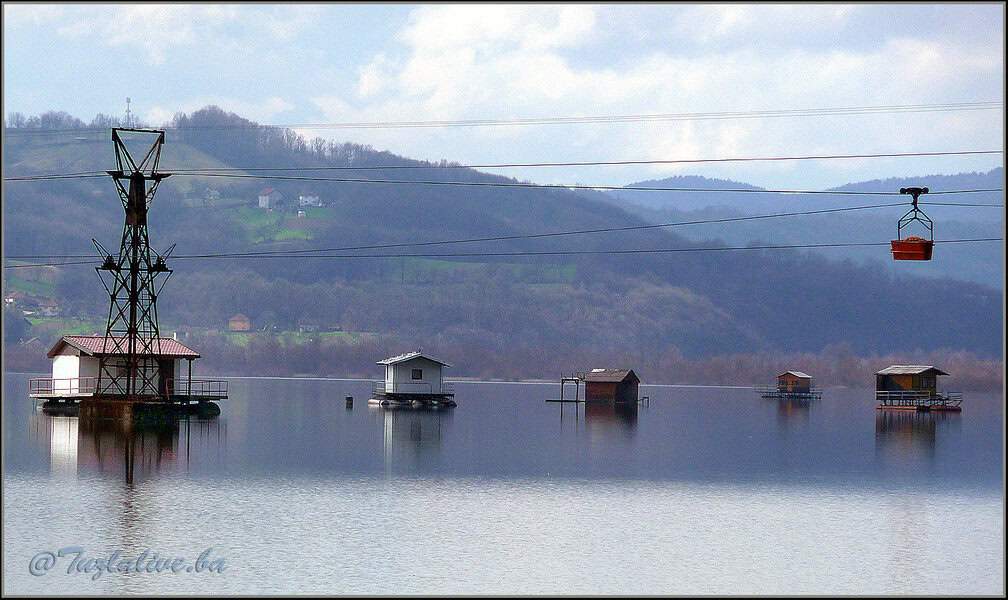 Zapušteni turistički biser: Jezeru Modrac neophodno čišćenje i ...
